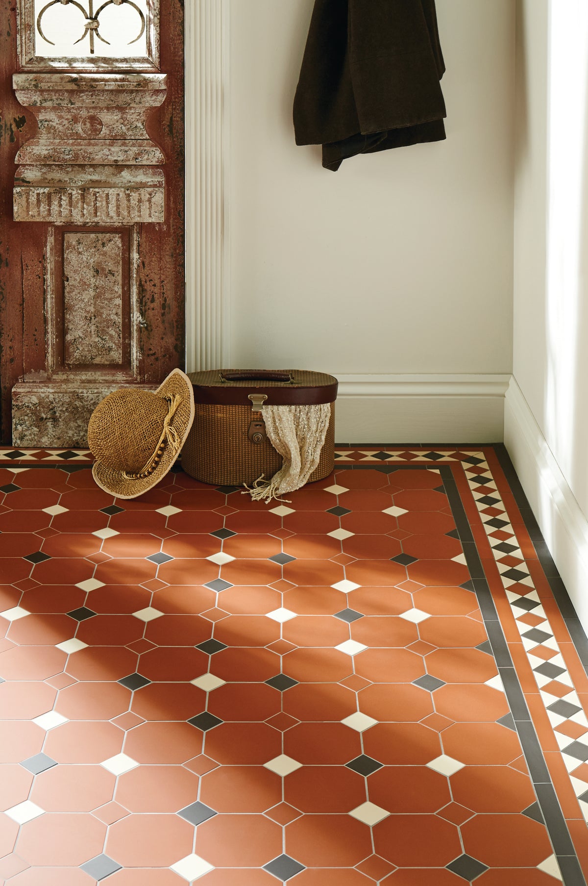 Harrogate - Black, Red & White - Victorian Tile Emporium